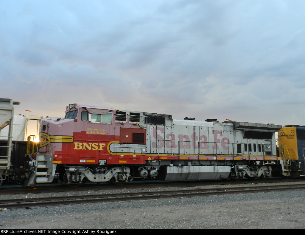 BNSF 552